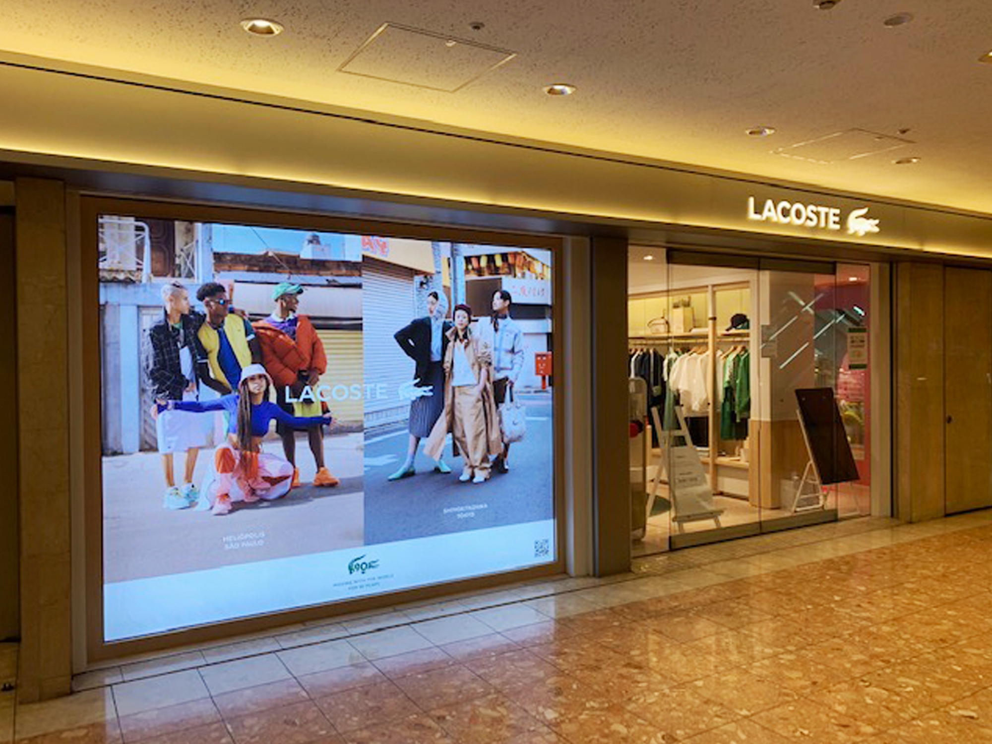 LACOSTE 羽田第一ターミナル店｜株式会社フォトクラフト社